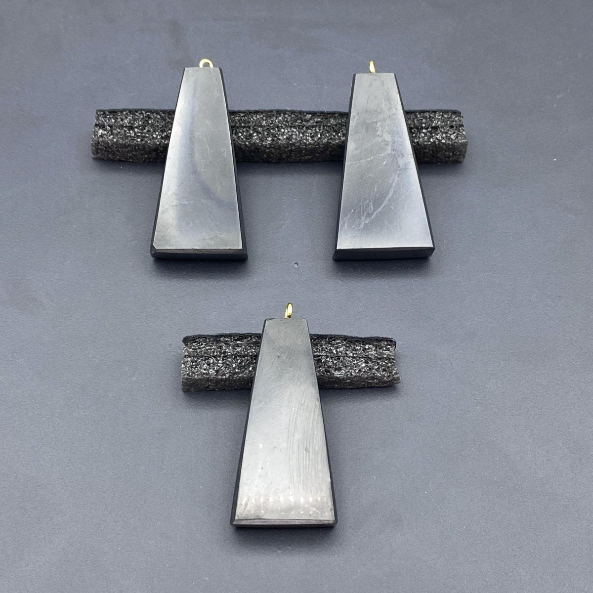 Shungite Flat Tapered Bar Gold Eyelet Pendant – Crystal River Gems